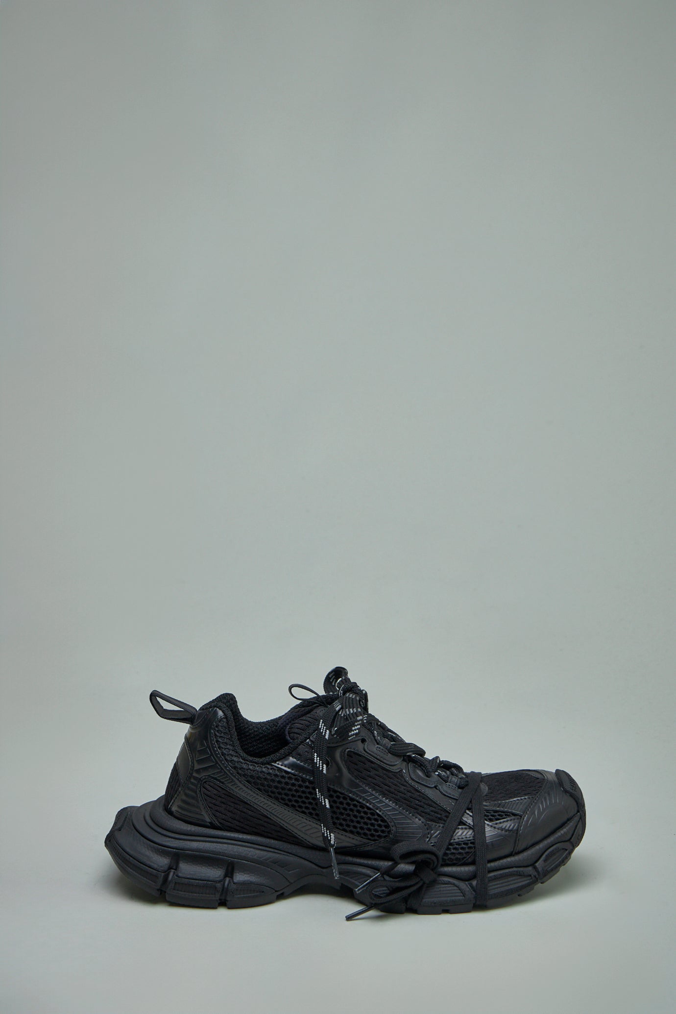 Balenciaga – LABELS