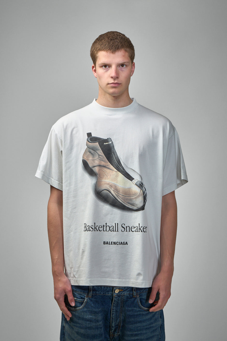 Balenciaga: Luxury Fashion Redefined - LABELS